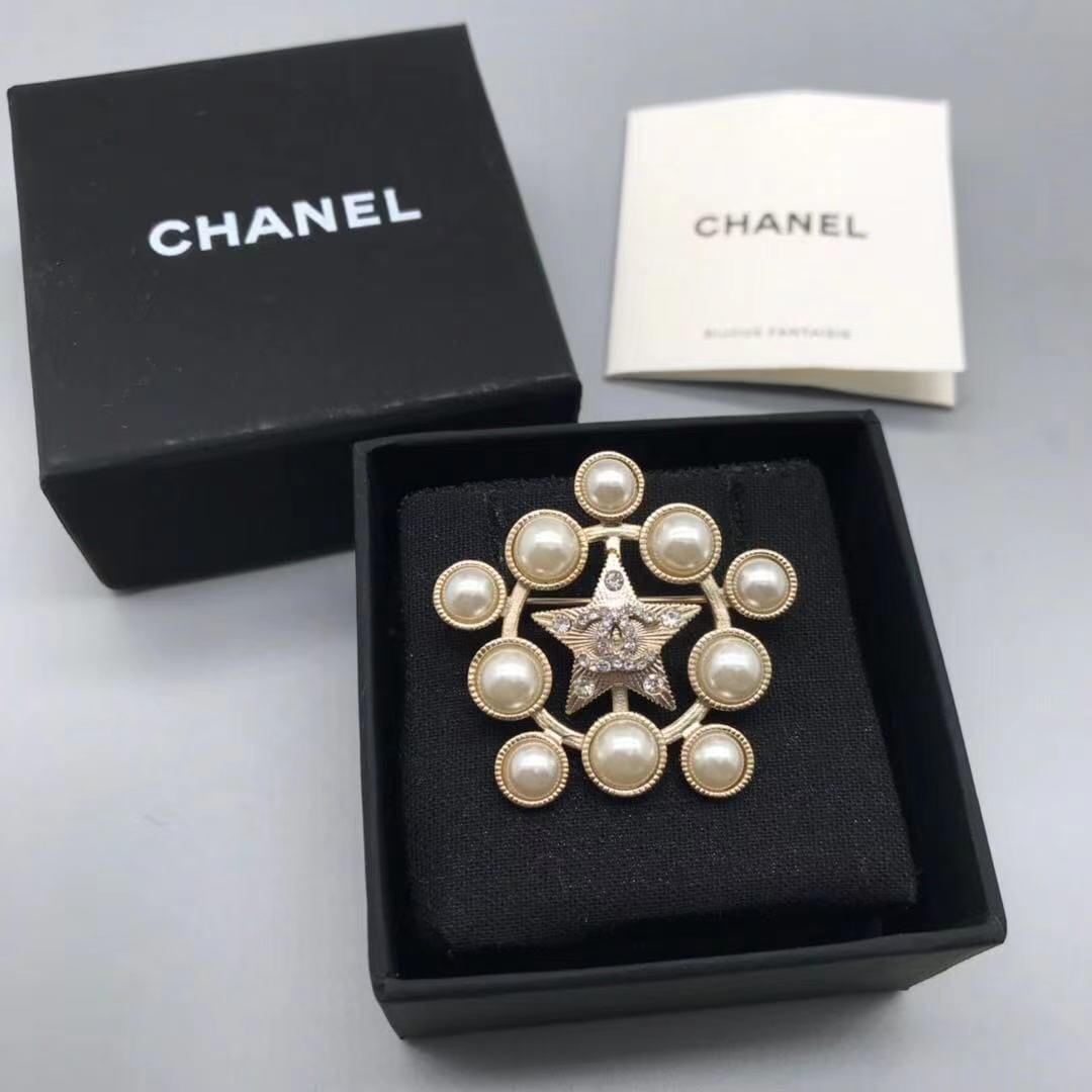 Chanel Star Pearl Brooch - TheLuxuryTag