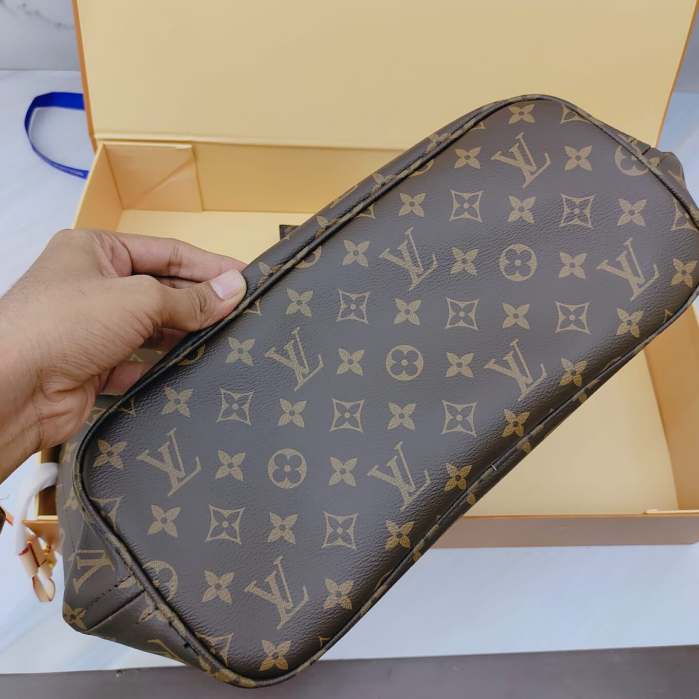 Louis Vuitton Neverfull Beige Interior Premium Tote Bag (With Double ...