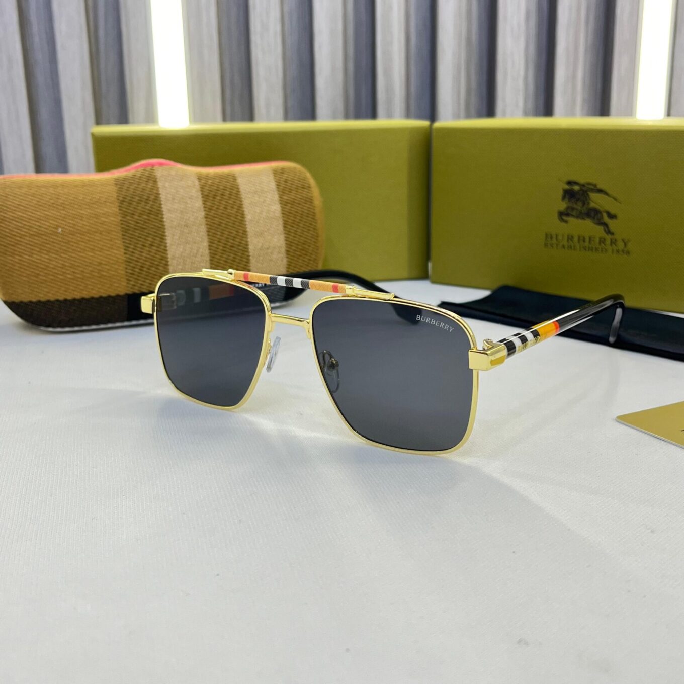 Burberry Aviator Sunglass For Men - TheLuxuryTag