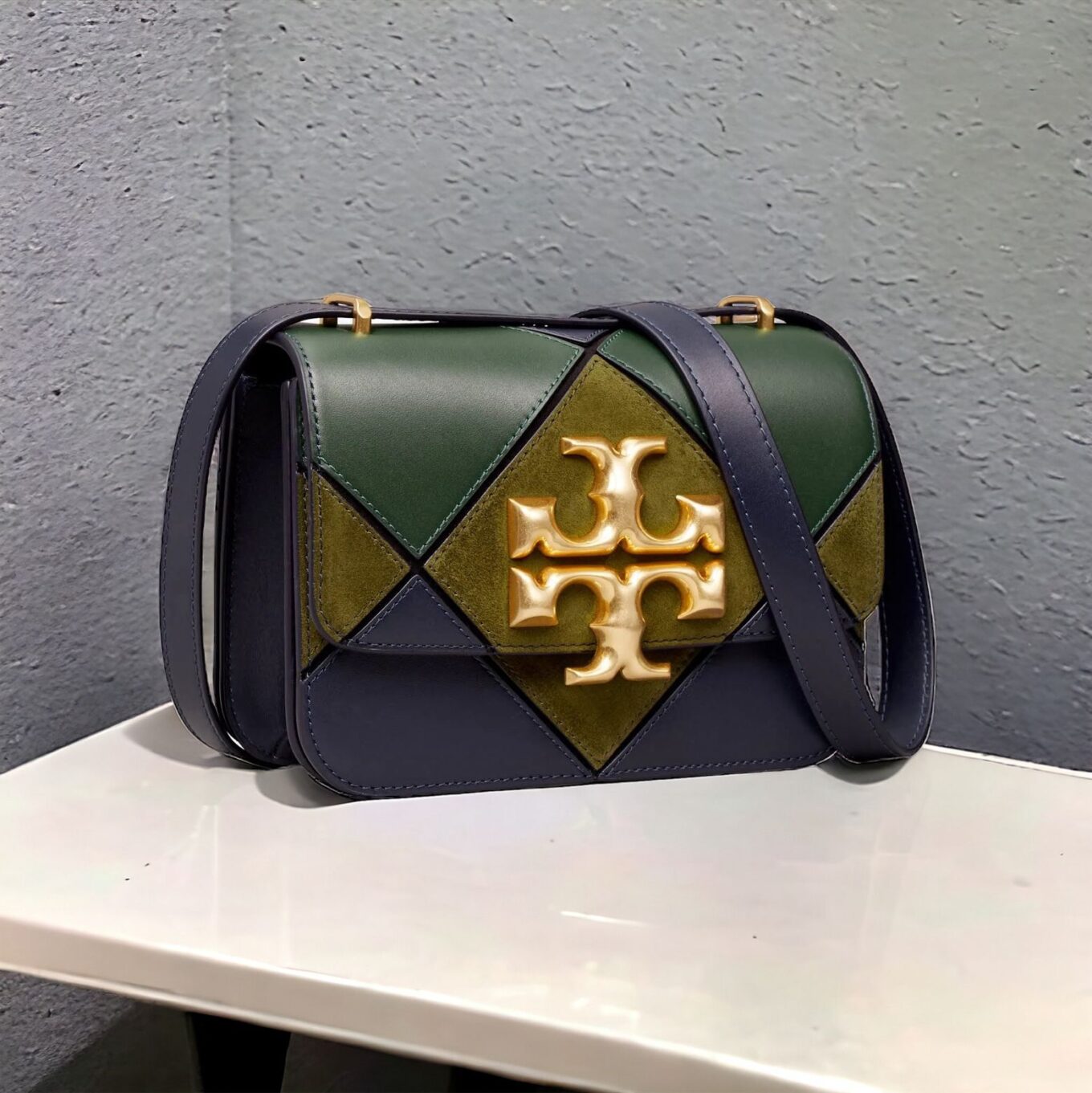 Tory Burch Eleanor Diamond Small Leather Premium quality Sing Bag (With ...