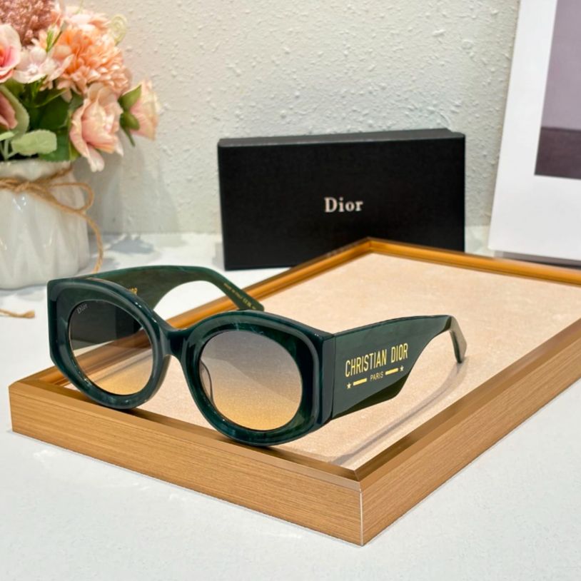 Christian Dior Green Women Premium Sunglass - TheLuxuryTag
